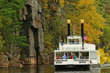 St. Croix River Daily Boat Tour | Taylors Falls Scenic Boat Tours